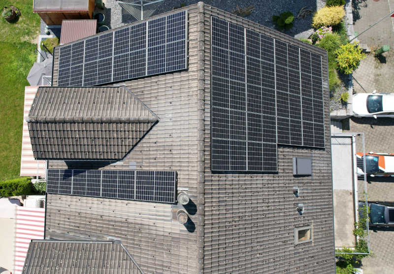 Photovoltaik-Anlage auf DEFH in St. Gallenkappel SG - Artho AG ...