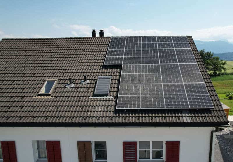 Photovoltaik-Anlage auf DEFH in St. Gallenkappel SG - Artho AG ...